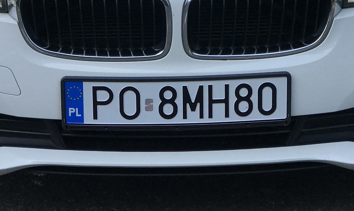 Tablice rejestracyjne – oznaczenia, rodzaje, opłaty | OTOMOTO News