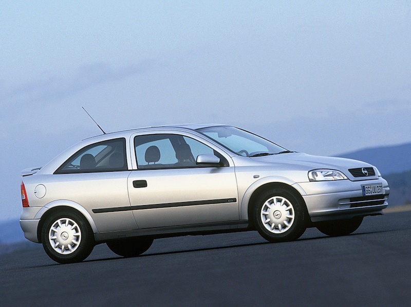 Opel Astra II - opinie, test. Jaki silnik wybrać? | Motopedia