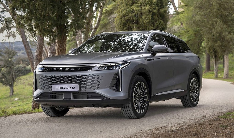 Omoda 9 Super Hybrid: z kim rywalizuje? | OTOMOTO News