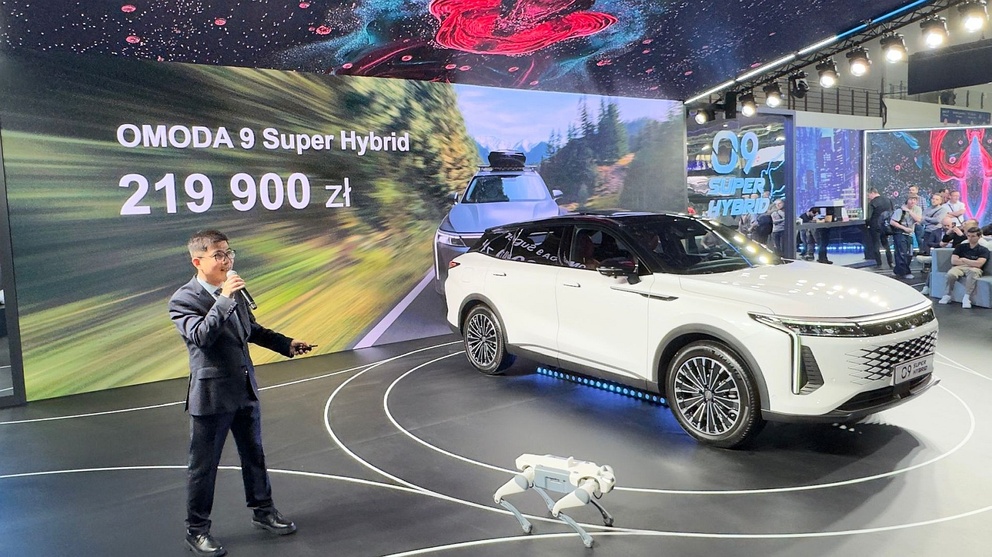 Omoda 9: cena w Polsce zaskakuje | OTOMOTO News