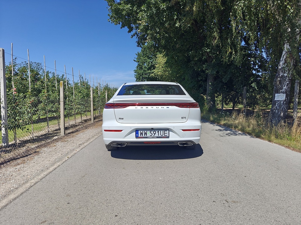 Bestune B70: test rywala Skody Superb | OTOMOTO News